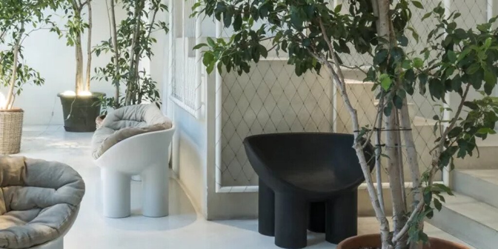 Fauteuil Roly Poly Driade en polyéthylène de Faye Toogood